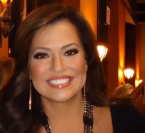 Robin Meade Blog: Nashville CMA Music Festival: I'll Be There All Weekend