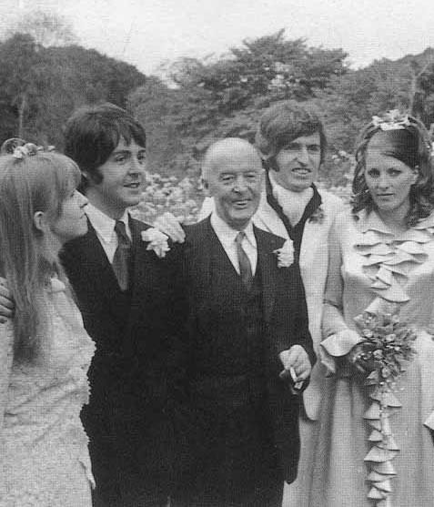 Sarà ancora il fratello Mike il testimone al matrimonio di Paul McCartney.