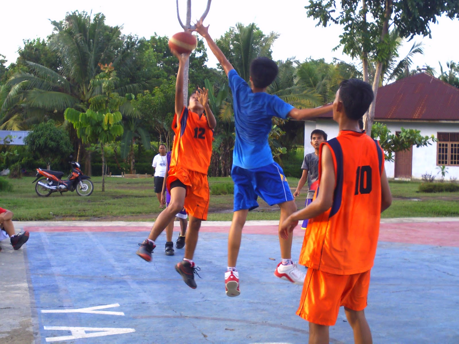 Basmec Muda Mengalahkan Tim Basket SMP N 1 Teluk Kuantan | SMK N 2 ...