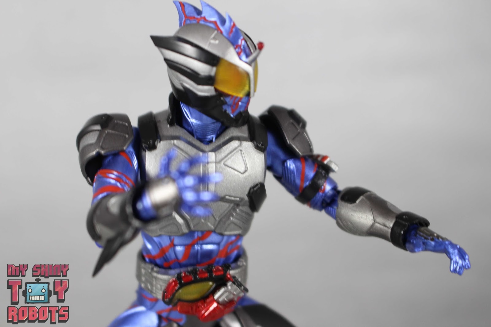 My Shiny Toy Robots: Toybox REVIEW: S.H. Figuarts Kamen Rider Amazon Neo