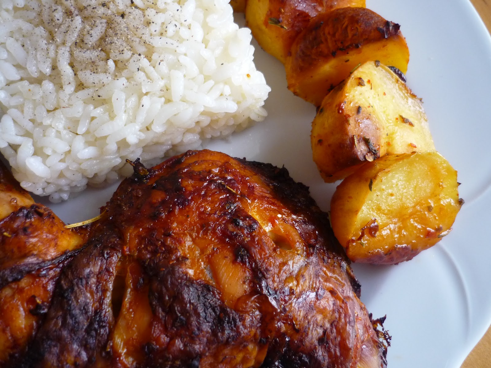 Emel Mutfakta: Fırında Nar Gibi Kızarmış Tavuk But :)