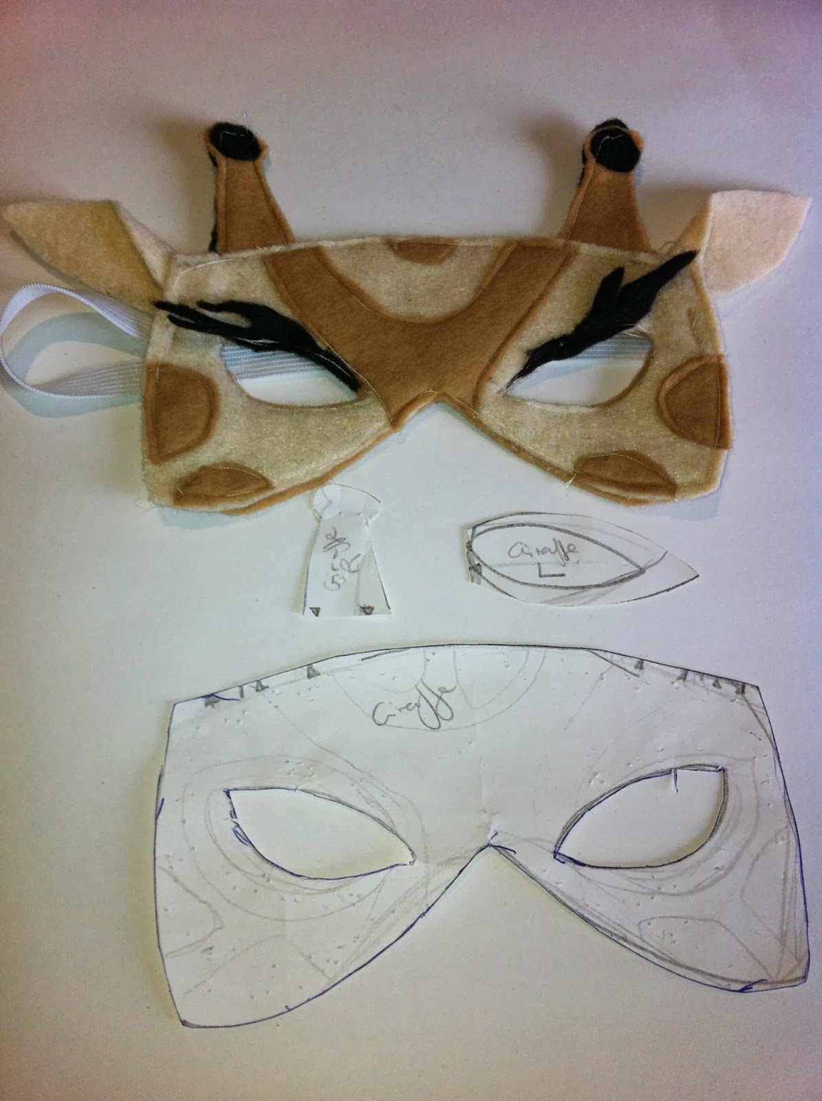 Robot Dinosaur Diggers: Craft - Felt Animal Masks