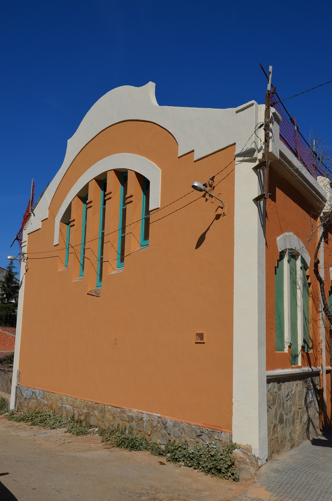 Modernisme d'estiueig a Cardedeu ~ km369 | Viatges, rutes i llocs a ...