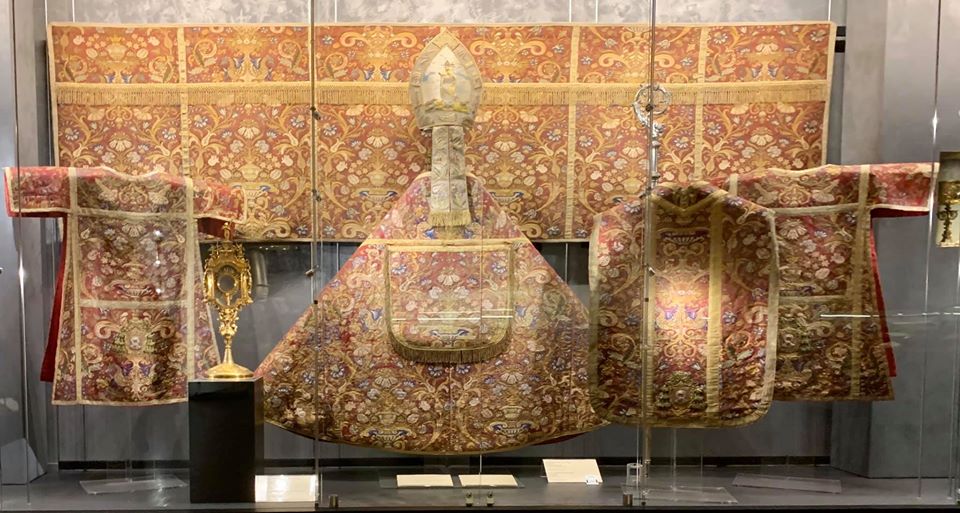 New Liturgical Movement: The Treasury of the Wawel Cathedral in Krakow