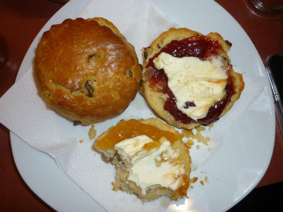 nik-ed off: Devonshire Tea