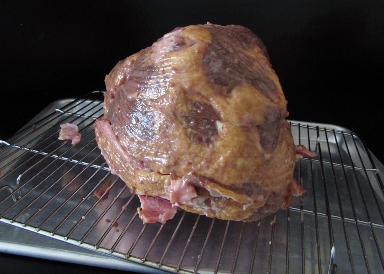Smells Like Food in Here: Raspberry-Mustard Glazed Ham with Warm Berry ...