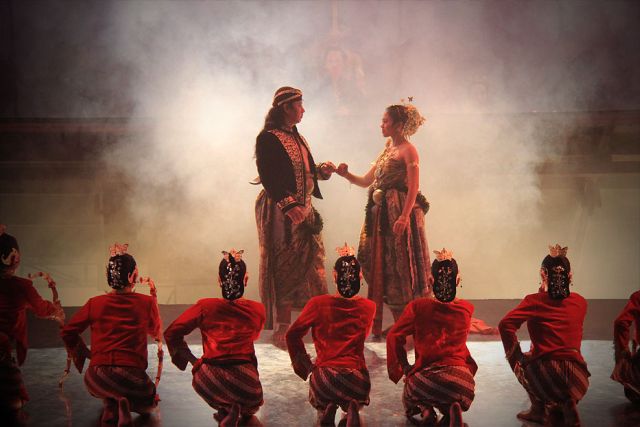 Sejarah Seni Teater di Indonesia