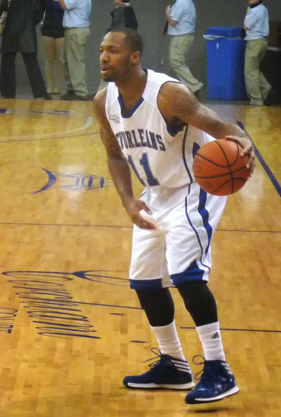 Privateer Island: MBB: Privateers Open With Win