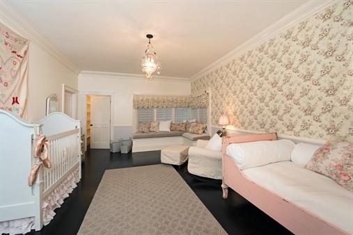 My Moon: Jessica Simpson's Beautiful Beverly Hills Home