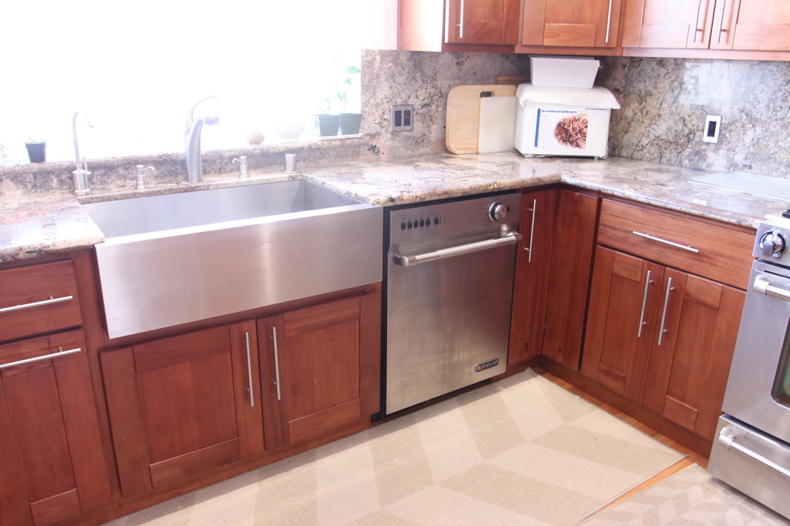 Hong Bo Hardware Supply: Cherry Shaker Kitchen Cabinets, BCK Cabinets Hong Bo Hardware Supply: Cherry Shaker Kitchen Cabinets, BCK Cabinets