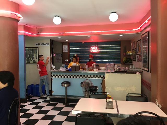 ERICJAZ FOODIES: GLENN 50'S DINER ( BAGUIO CITY )