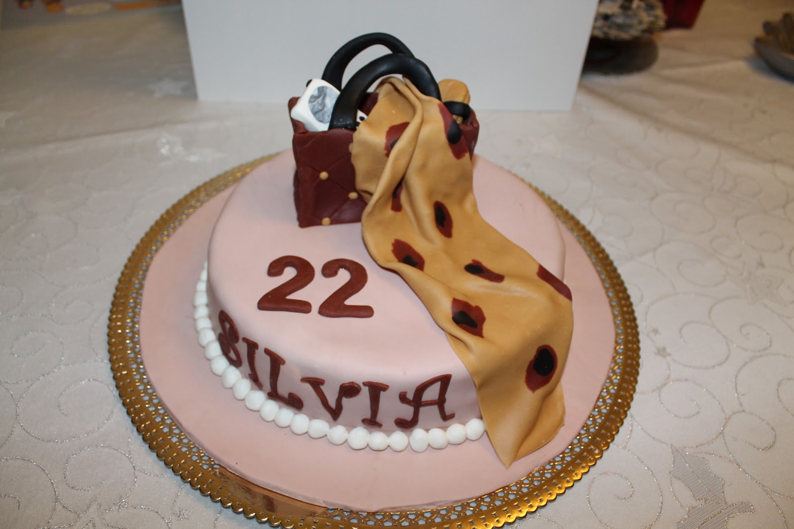 Gula e companhia: Bolo do 22º aniversário da Sílvia