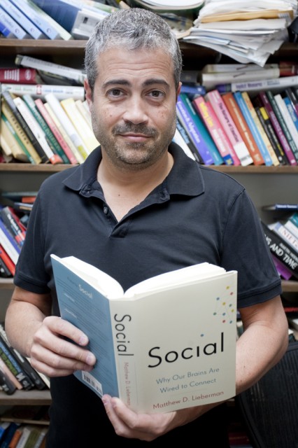 Meet The Goal: I-Media-tly Get Social or Not