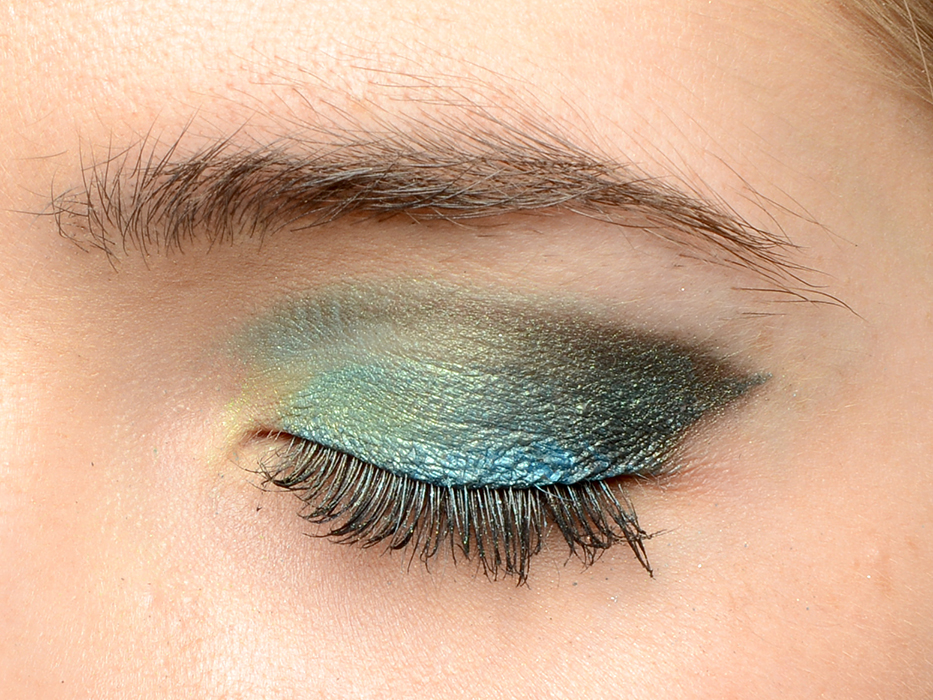 Bisous Darling: Teal Shadow : Tutorial