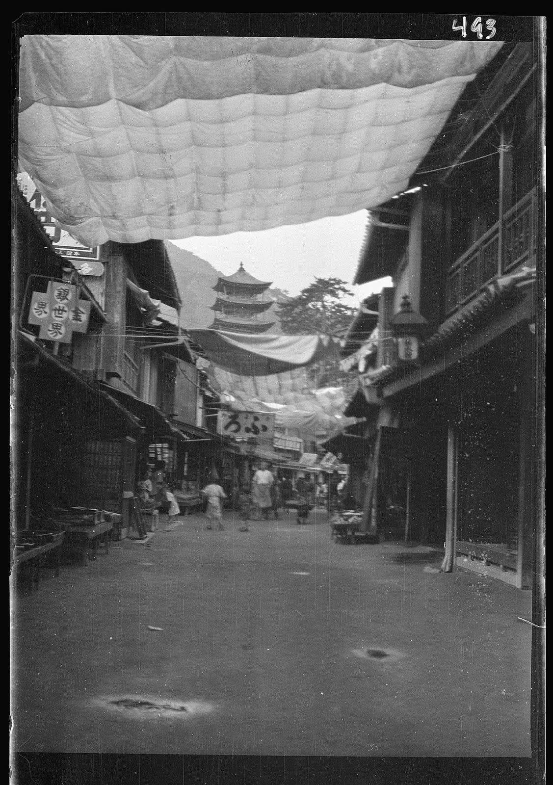 Rare Vintage Photographs of Japan's Daily Life Taken by Arnold Genthe ...