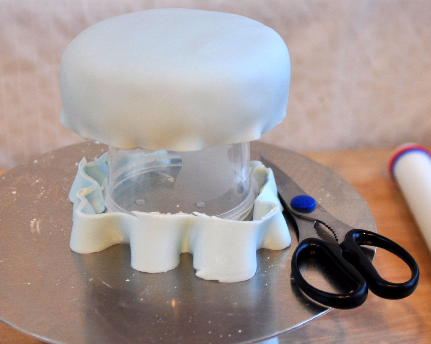 Beki Cook's Cake Blog: Fondant Snowflake Cake