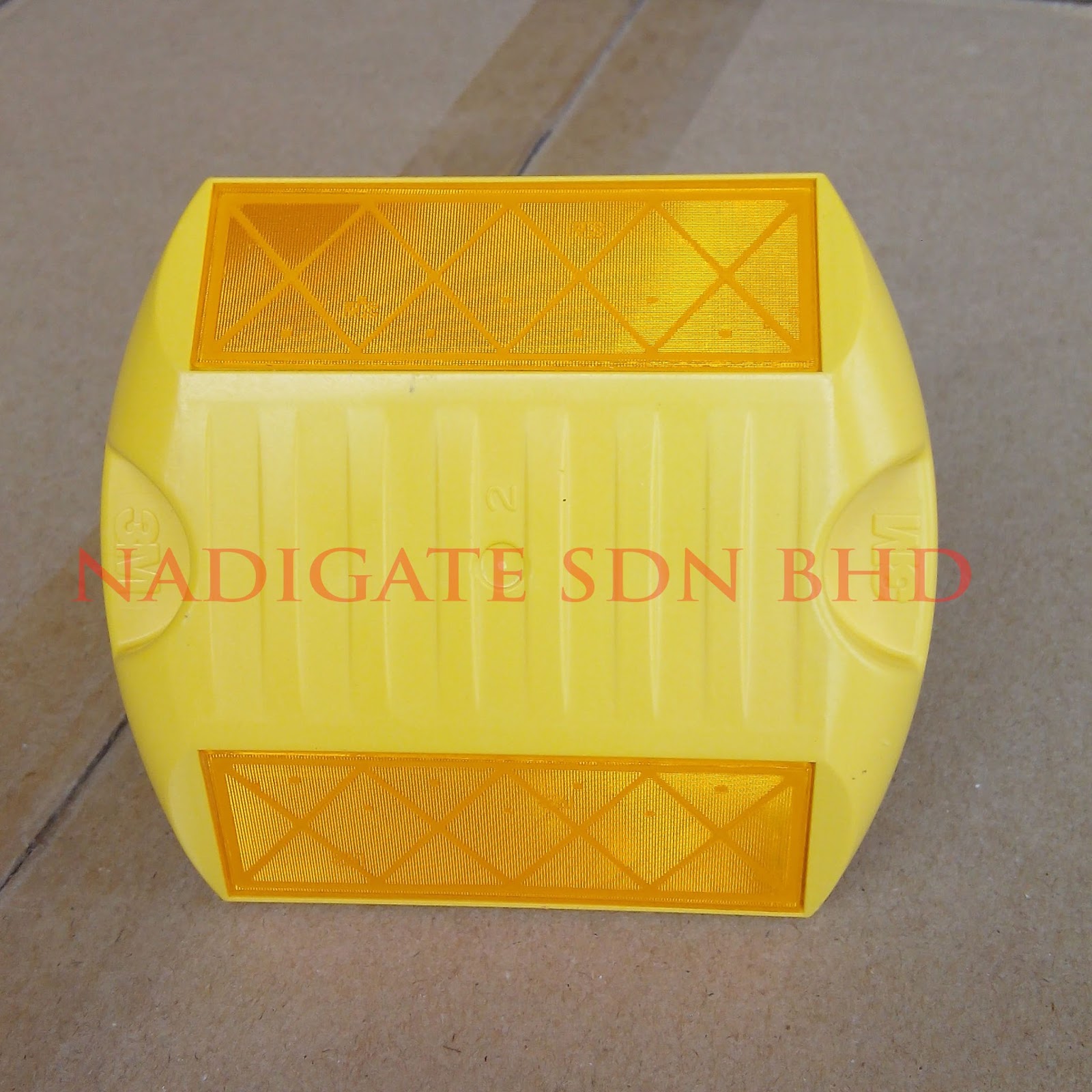 NADIGATE SDN BHD: 3M™ Molded Shank Raised Pavement Markers 290 I ...