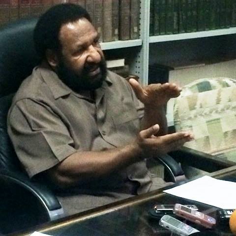 Opposition leader Don Polye Supports Agiru's call for dismissal of MPs ...