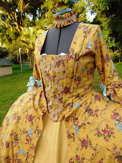 The Antique Sewist: Simplicity 3637 - Robe a la Francaise COMPLETE