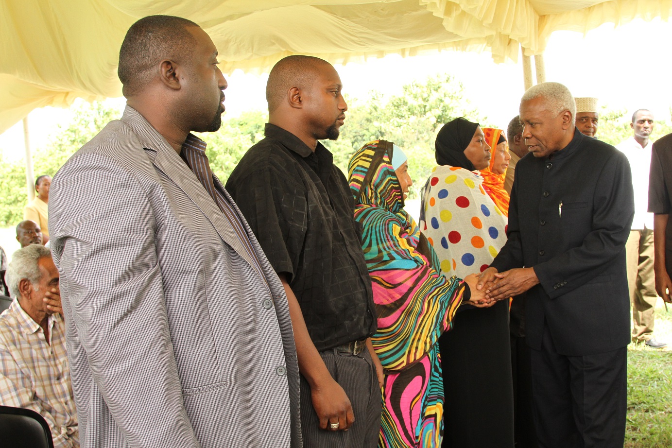 Picha: Shughuli za kuaga mwili wa Meja Generali Makame Rashidi ...