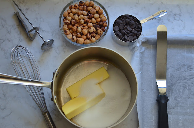 Playing with Flour: Chocolate hazelnut toffee