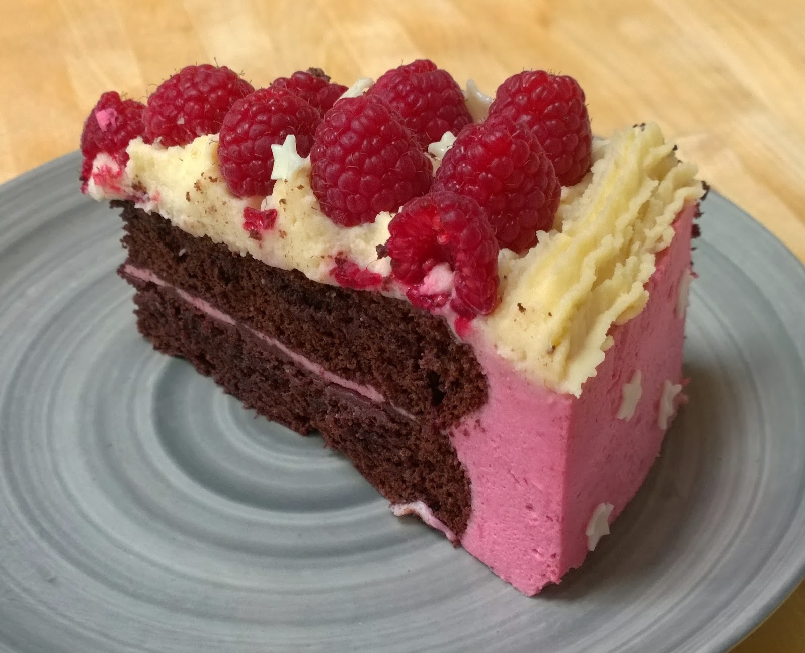 Charlie makes cakes: Chocolate gateau with raspberry Bavarian cream