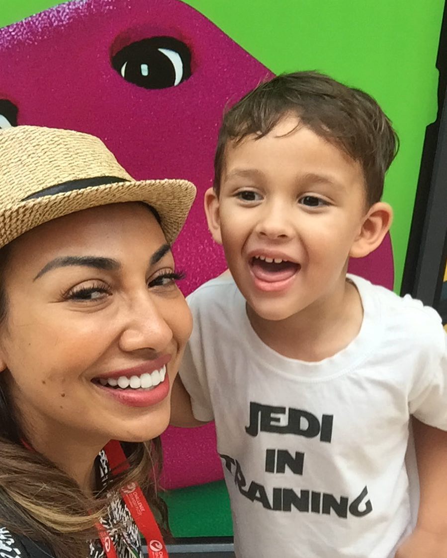 BAPAK HANDSOME GILERR!! Inilah 7 foto terkini wajah anak Ning Baizura ...