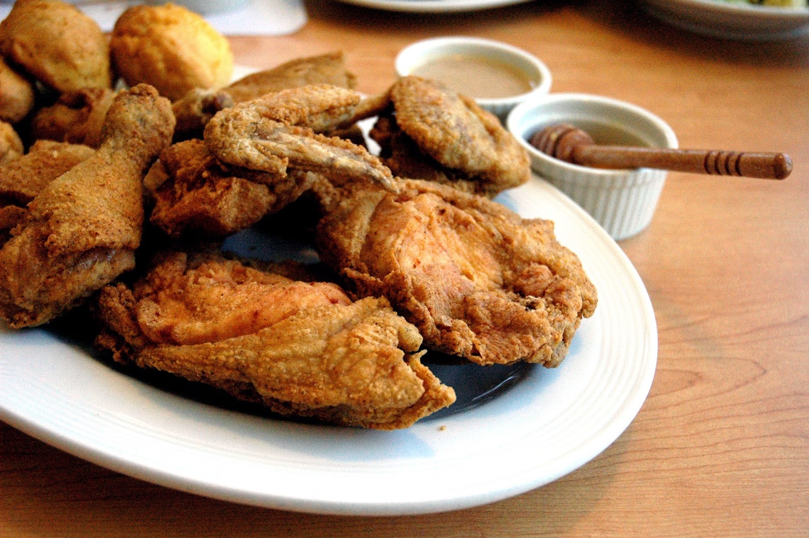 DUDE FOR FOOD: Southern Comfort at Racks