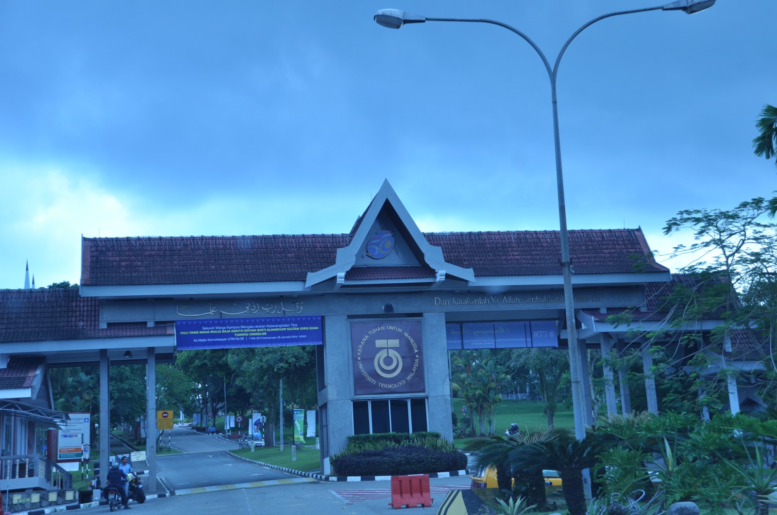 sUez's HappY Family: Johor Bahru, Malaysia - Universiti Teknologi ...