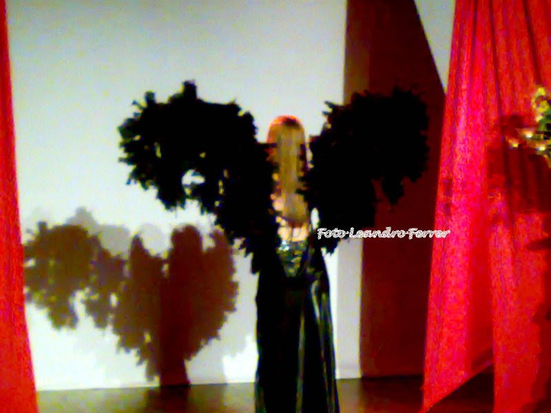 Amanda Neves: A CANTORA AMANDA NEVES SE APRESENTA NA PARAÍBA