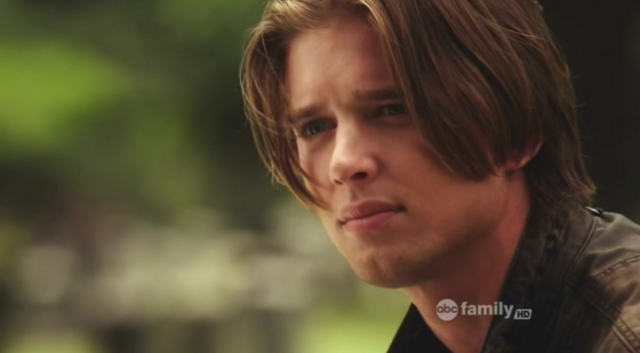 Pretty Little Liars: Jason DiLaurentis (Parker Bagley)