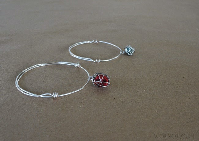 WobiSobi: Expandable Wire Bangle With Charm, DIY