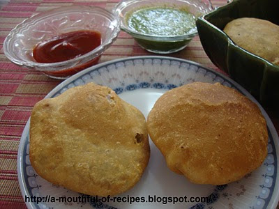 A Mouthful Of Recipes: Khasta Bharwan Ghathi (Sattu Stuffed Kachoris)