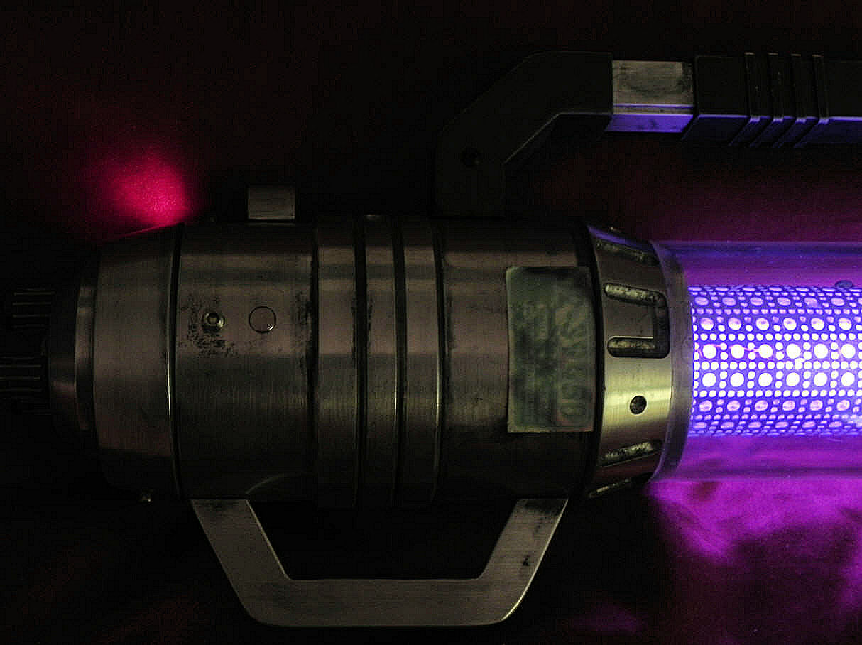 Star Trek Prop, Costume & Auction Authority: Star Trek: Voyager Alien ...