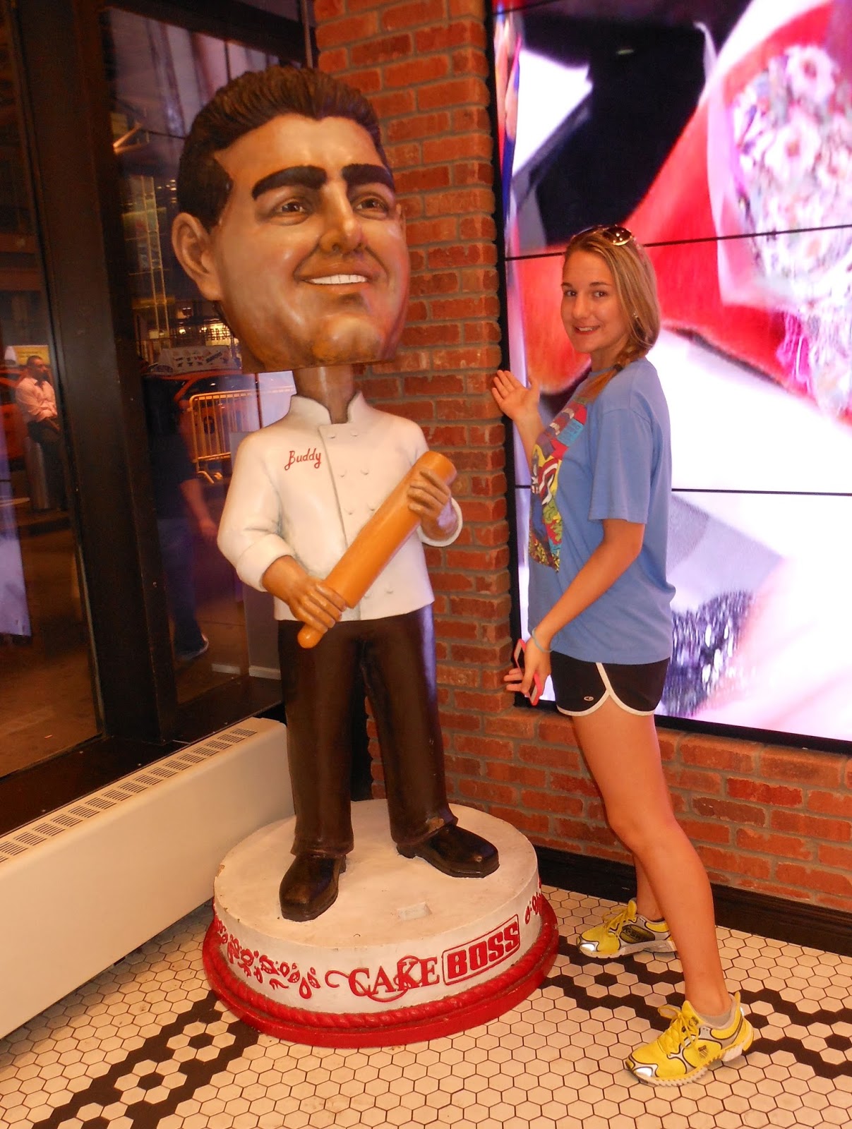 Adventures of a Middle-Aged Drama Queen: Review: Cake Boss Cafe