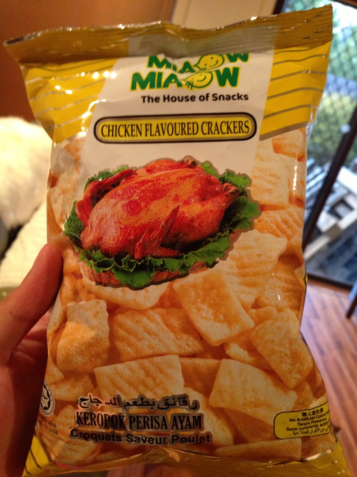 Asian Grocery Snacks: Miaow Miaow - Chicken Flavoured Crackers