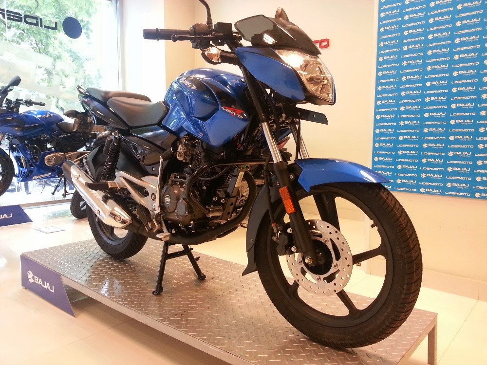 Todo sobre motos: Galería: Bajaj Rouser 135