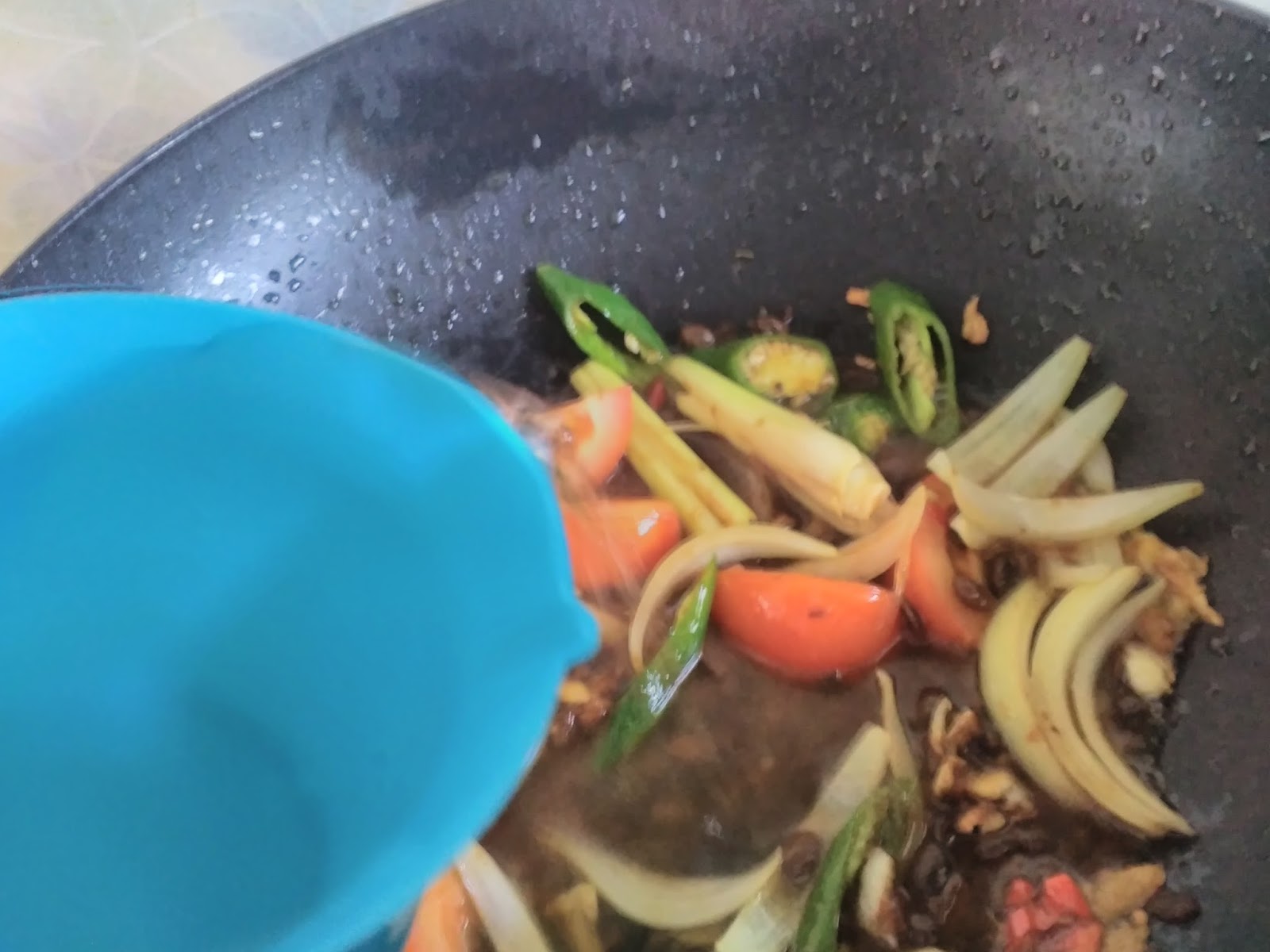 Dapur Cempakasari: Ikan Cencaru Masak Taucu Pedas Manis