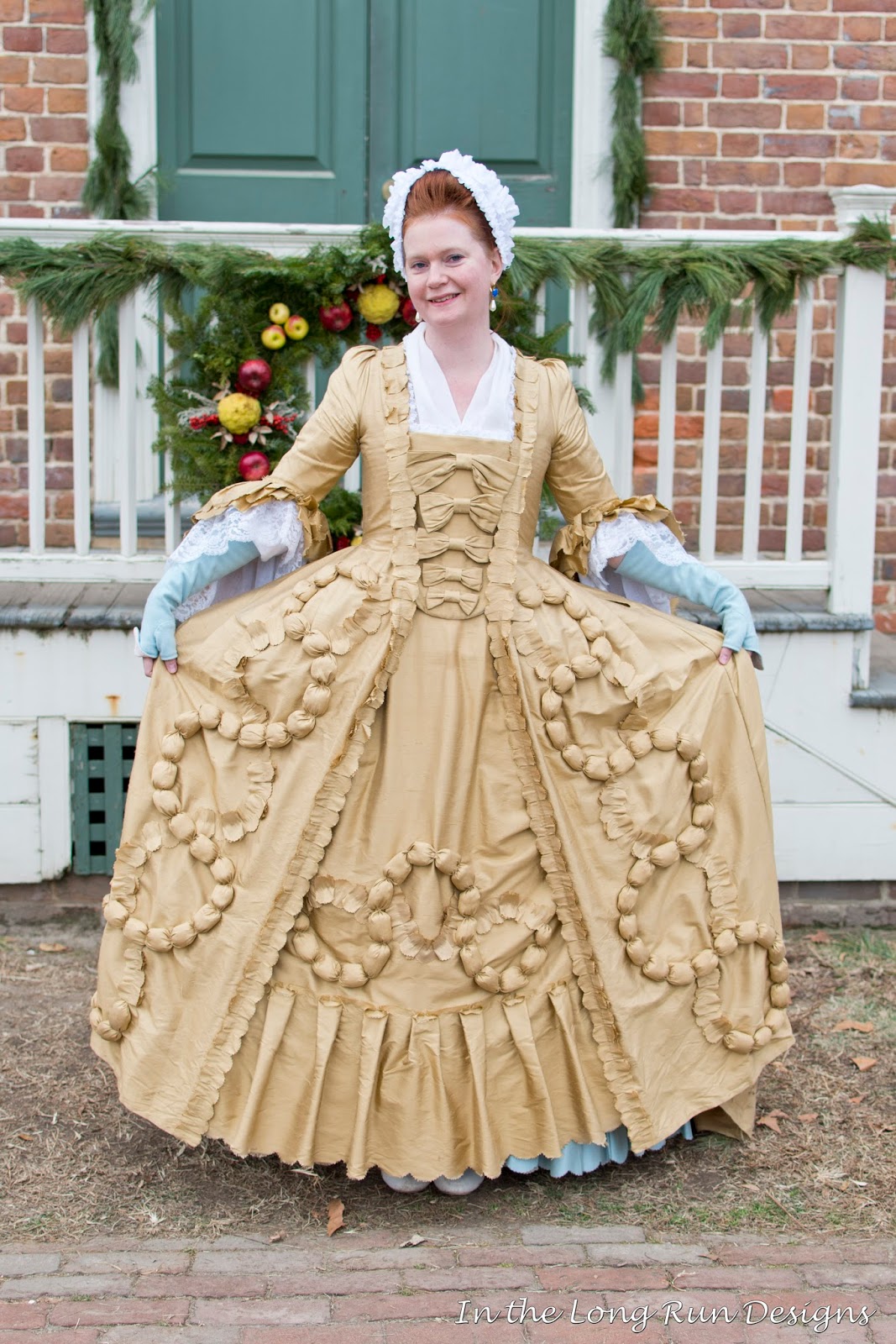 A Sartorial Statement: The Gold Galleon Gown - Finally Complete!