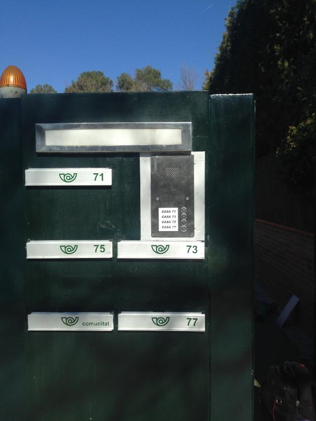 Interfono GSM para casas apareadas, chalets y viviendas unifamiliares ...