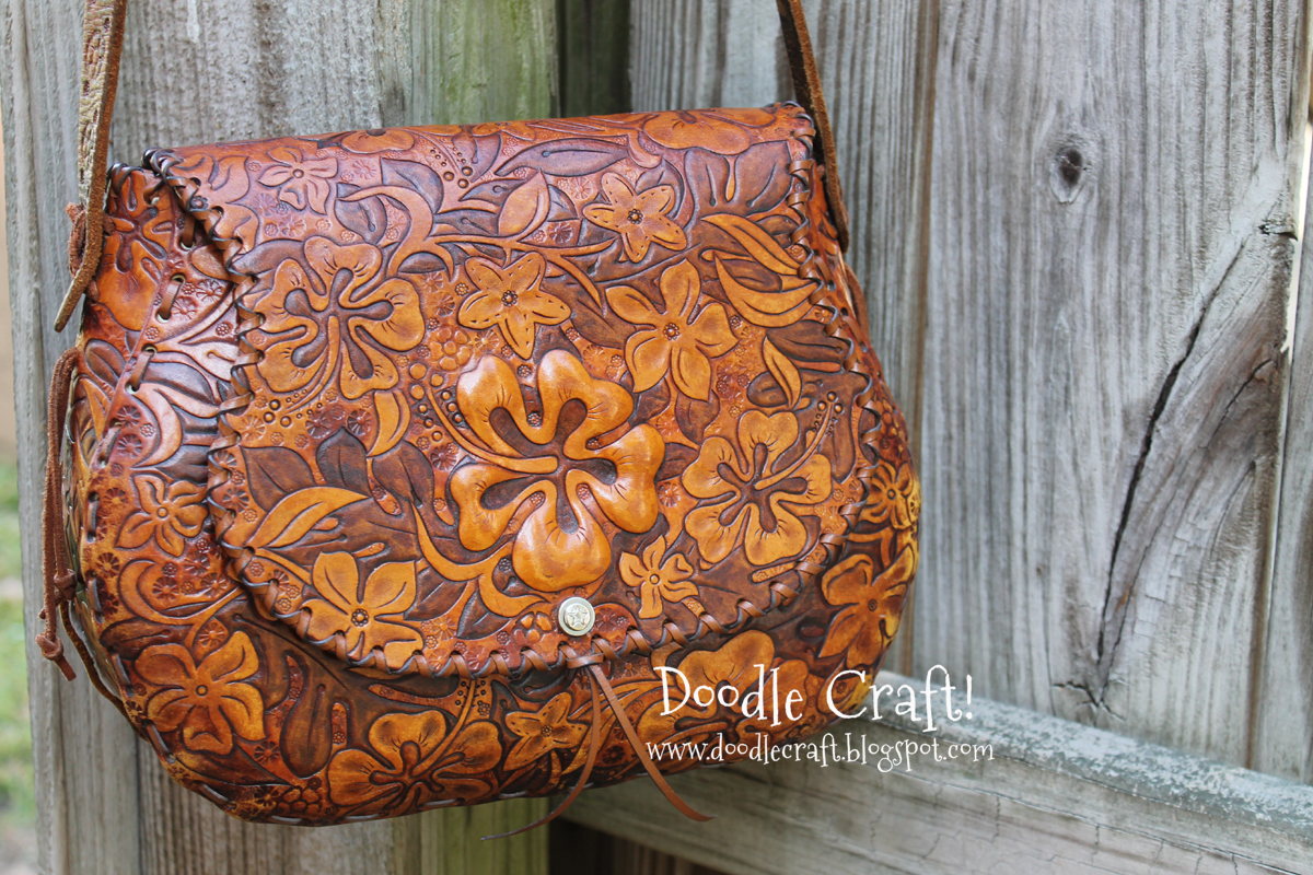 Hawaiian Hibiscus Leather Purse!