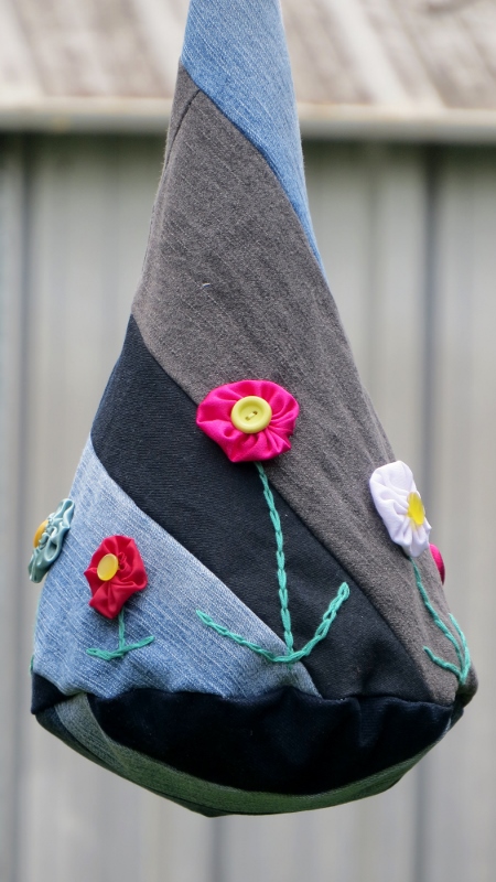Creating my way to Success: Upcycled Flowers on Denim Peg Bag Tutorial