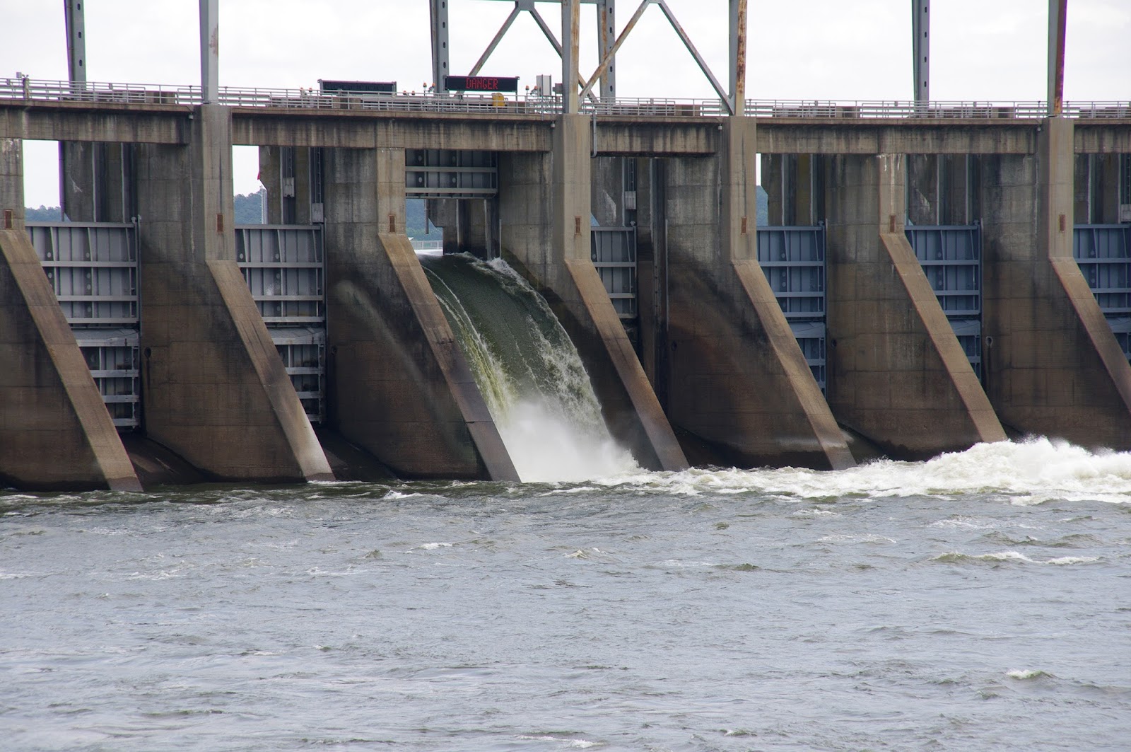 Retired in Paradise: ANOTHER DAM PICTURE