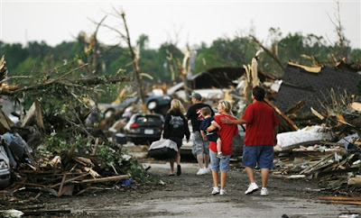 MAD NEWS: Joplin Tornado Death Toll Reaches 117 (Updated Figure ...