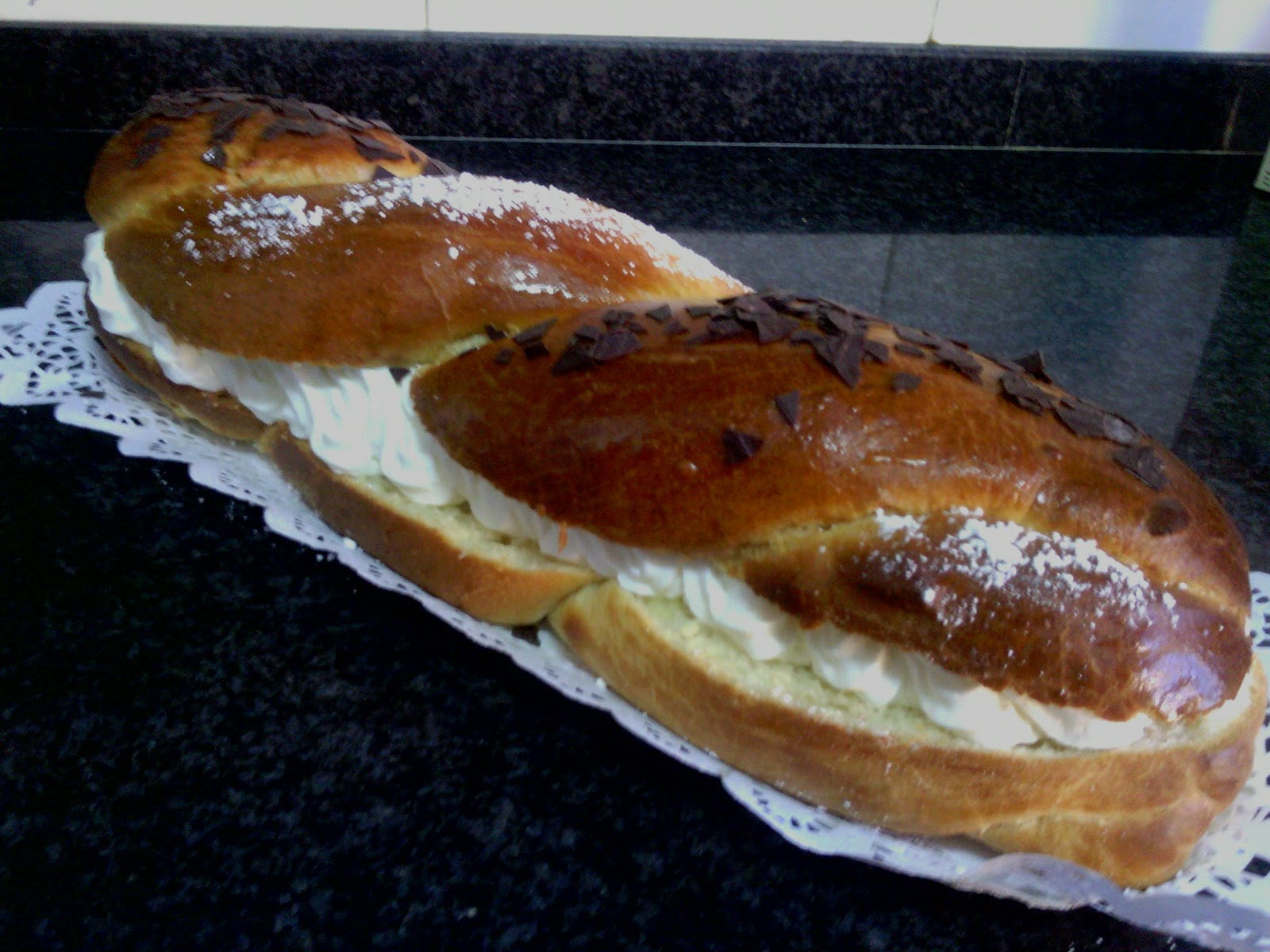 Momentos Dulces: Trenza de briox con nata