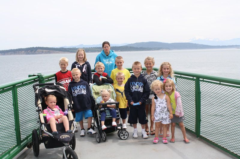 Grant and Tara Dykstra Family Blog: A little busy and A LOT behind...