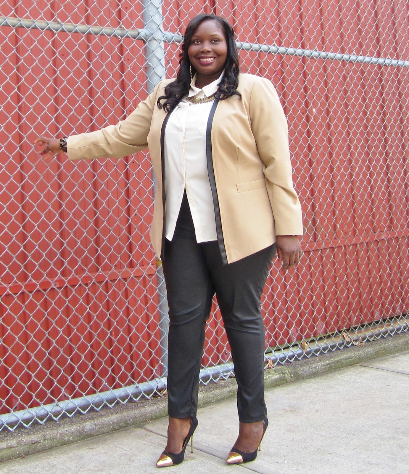 STYLE JOURNEY: CITY SLEEK & CHIC - Stylish Curves