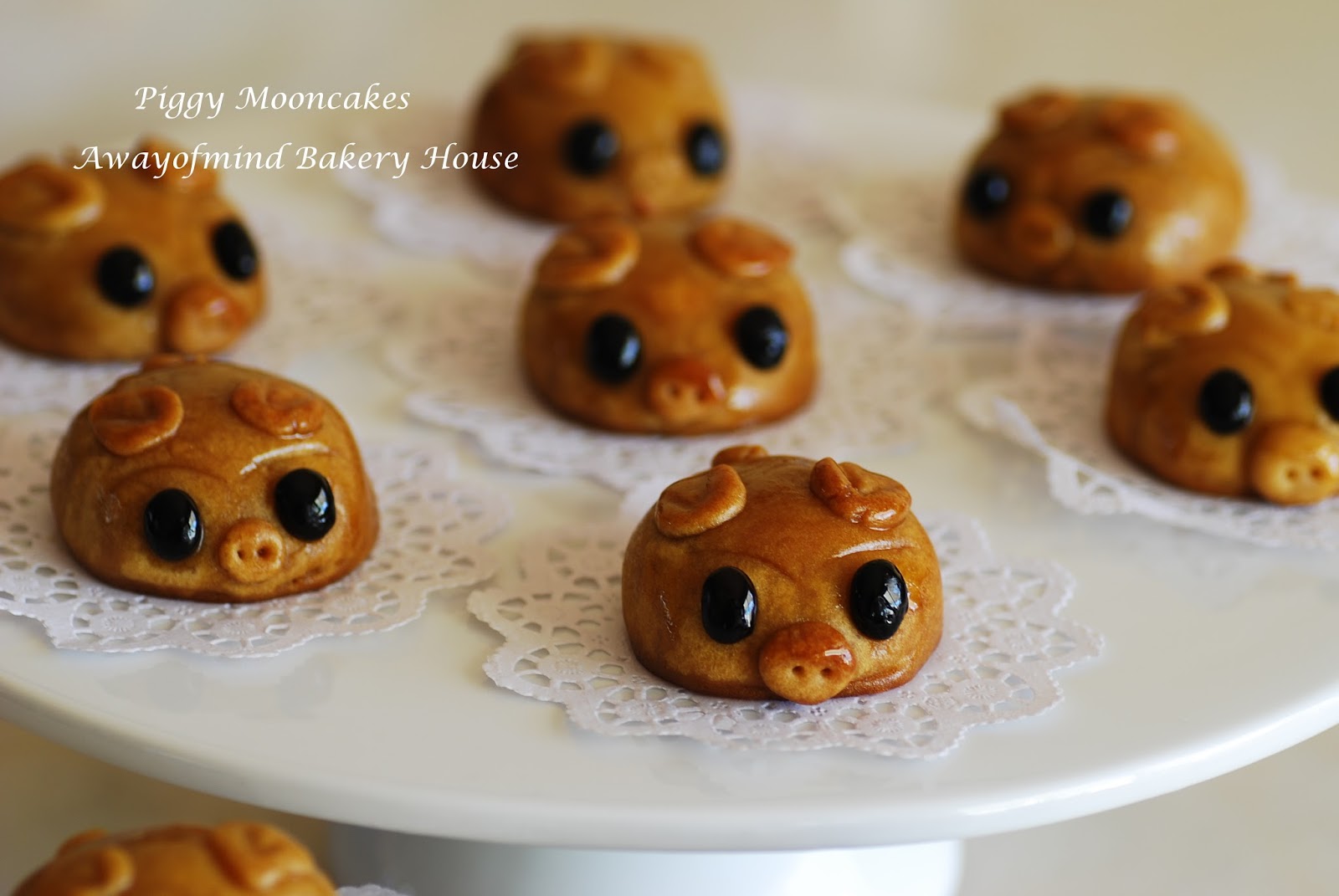 Awayofmind Bakery House: Piggy Mooncakes 小猪猪传统月饼