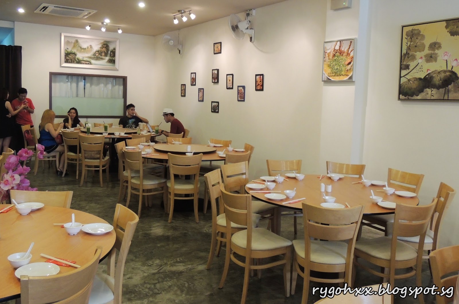 Wan He Lou - Signature Lobster Porridge - R.Y GOH