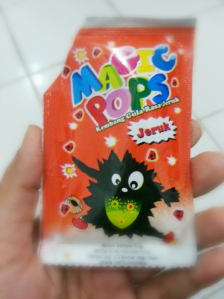 Simply-hood: Miscellaneous : Magic Pops